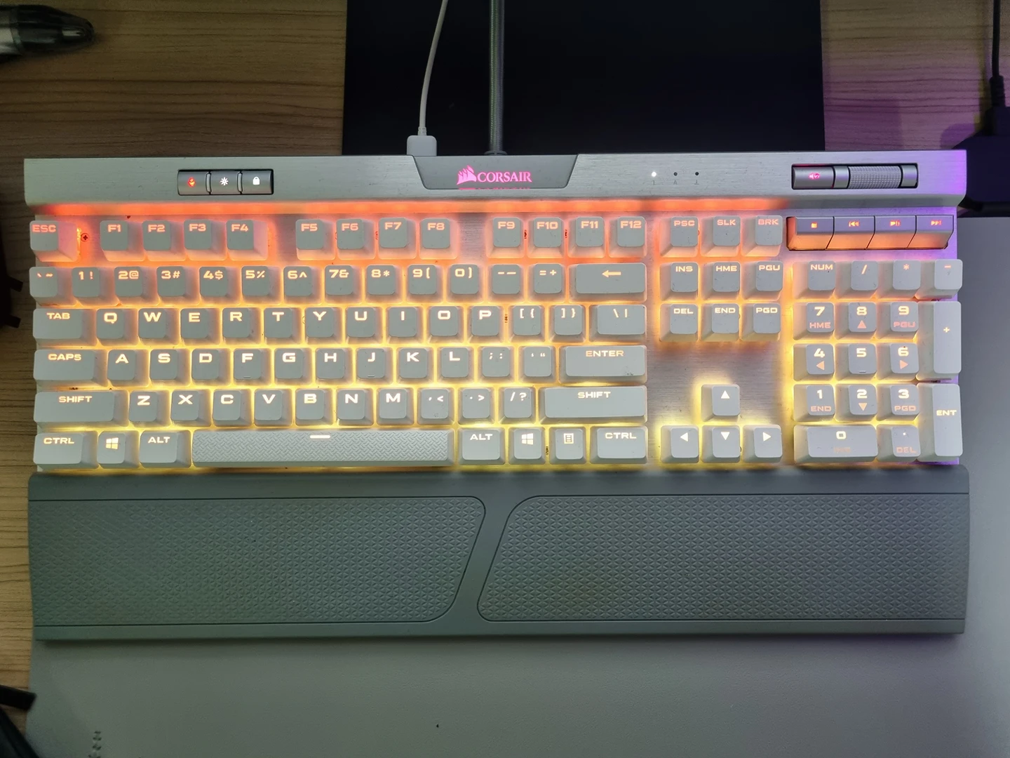 커세어 k70 mk2 rgb s... | 당근 중고거래