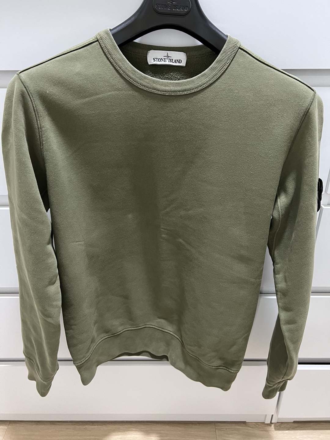 스톤아일랜드 19fw 카키 맨투맨 M | 당근마켓 중고거래