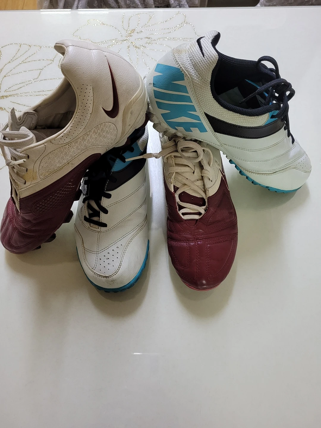 나이키 풋살화 265mm 2켤레 | 당근 중고거래