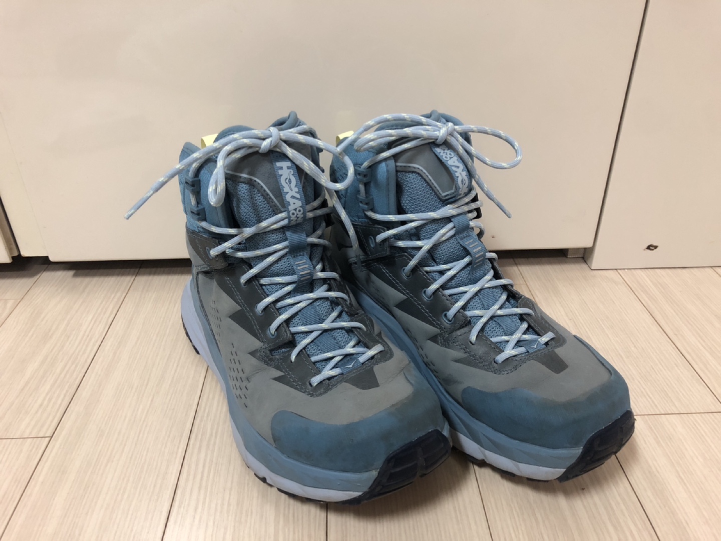 호카오네오네 카하 GTX 여성 등산화 245(US7.5) | 별내동 | 스포츠/레저 | 당근 중고거래