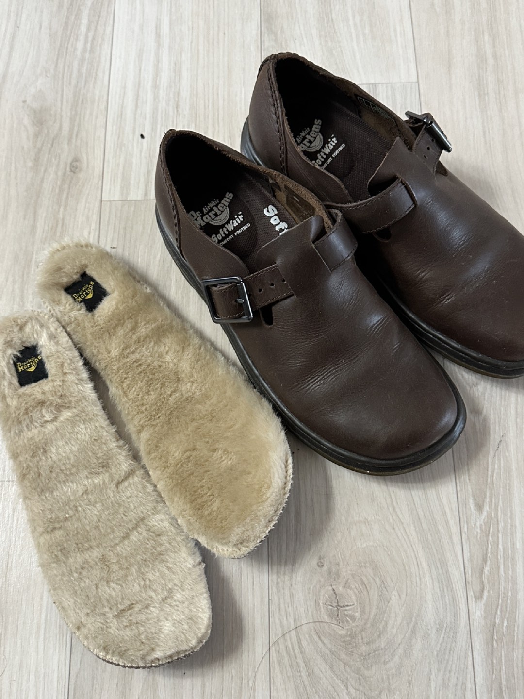 닥터마틴 패트리샤 다크브라운 새... | 당근 중고거래