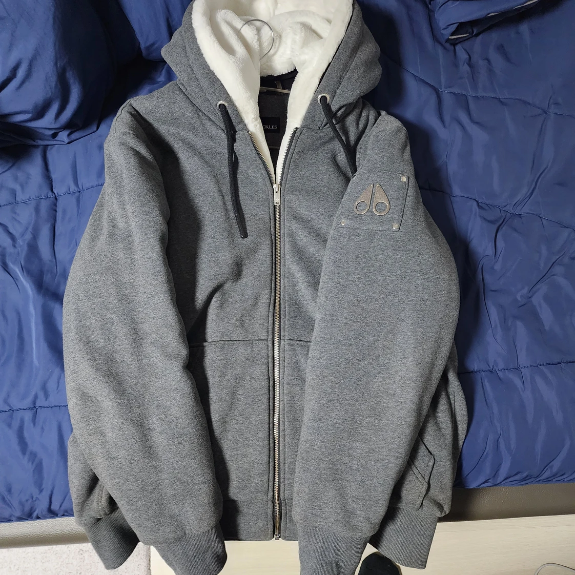 무스너클 21fw 버니 스웨터 | 당근 중고거래