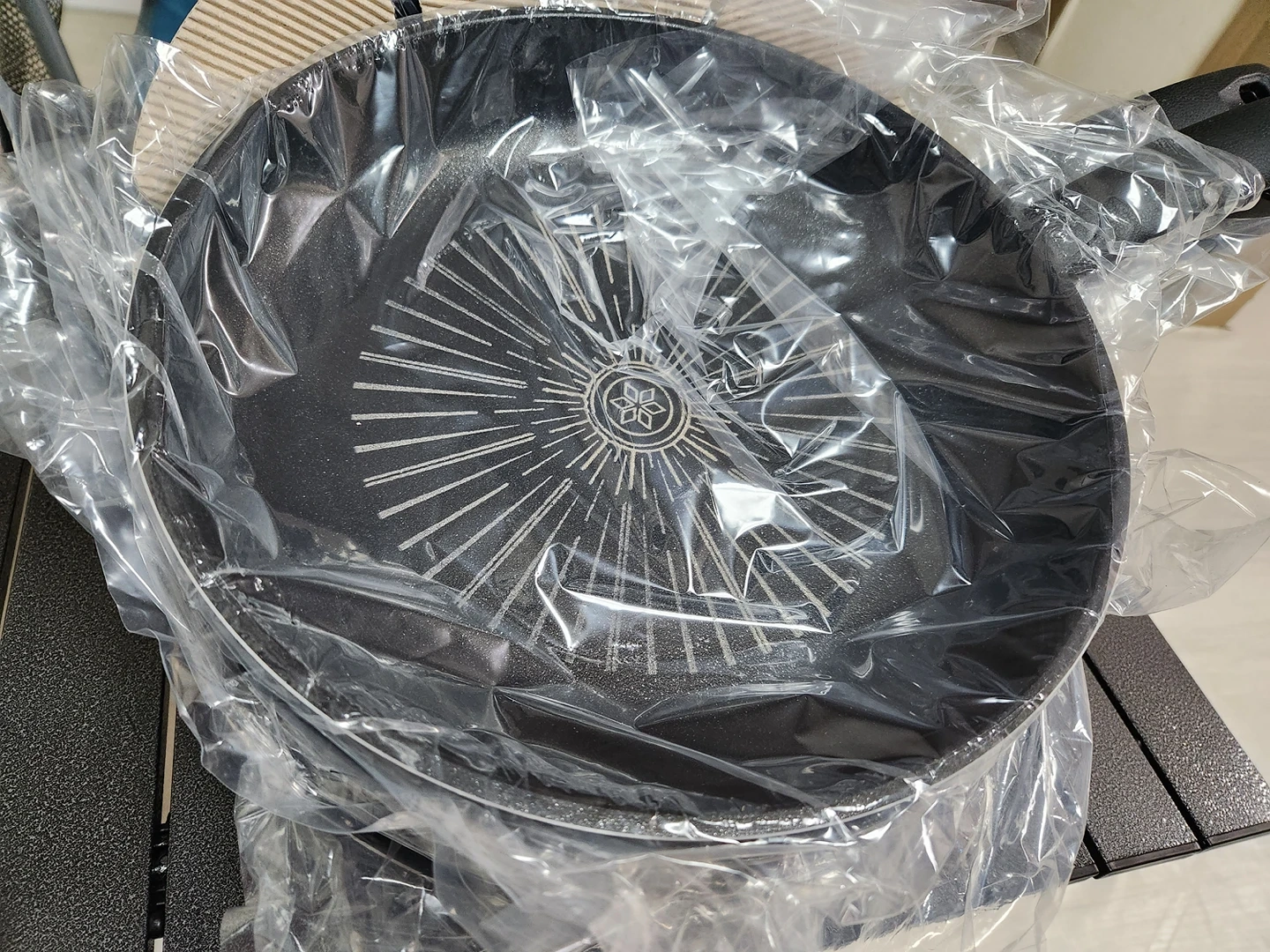 inter프라이팬 28cm 새거 | 당근 중고거래