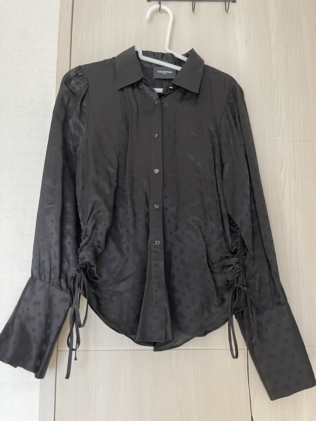 더쿠플스 블라우스 (시착만 한 제품) | 당근마켓 중고거래