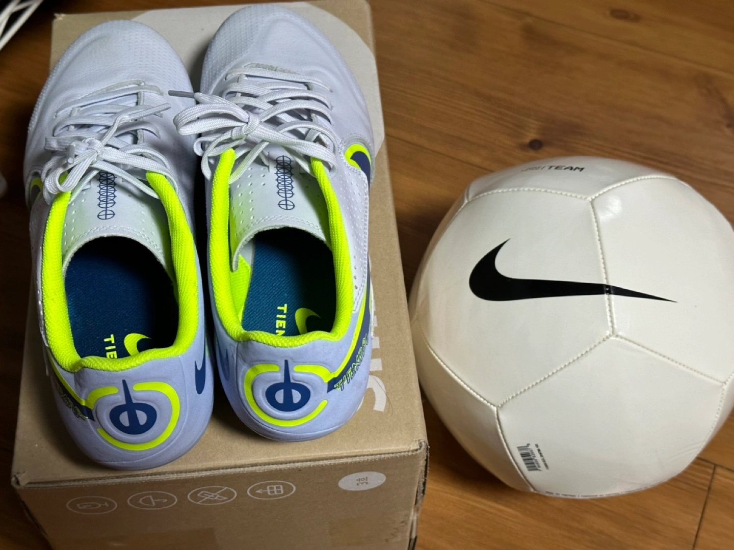 나이키 축구화(260) 나이키 ... | 당근 중고거래