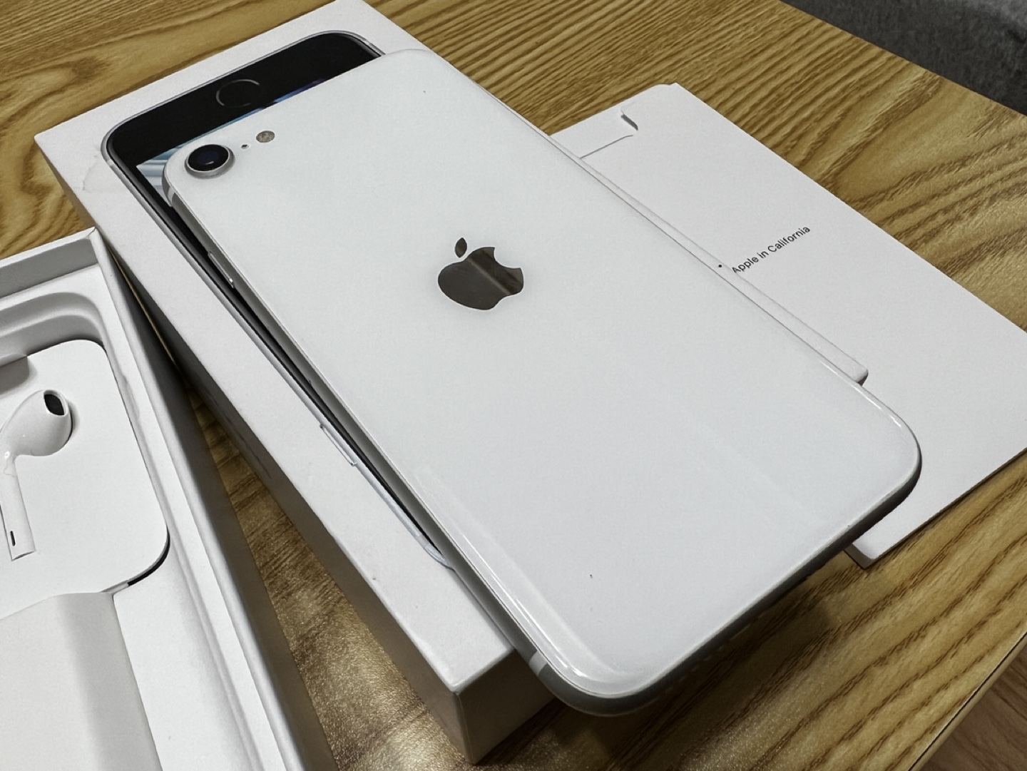 아이폰SE2 128 화이트 팔아요 | 당근 중고거래