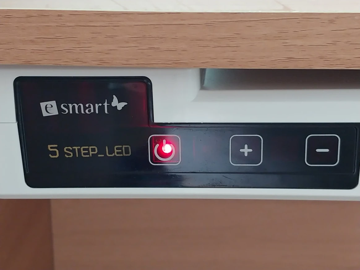 🥕eSmart(이스마트) 칸막이 독서대 & 5단계 LED 스탠드(각도조절) | 약수동 | 가구/인테리어 | 당근 중고거래