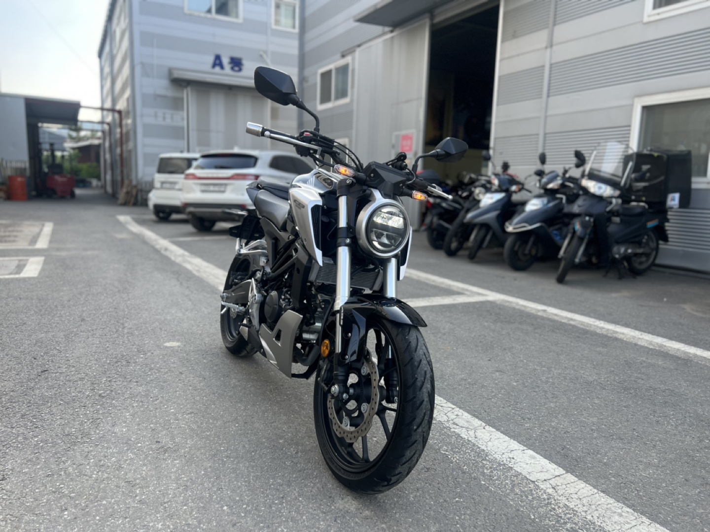 18년식 혼다 CB125r 6천... | 당근 중고거래