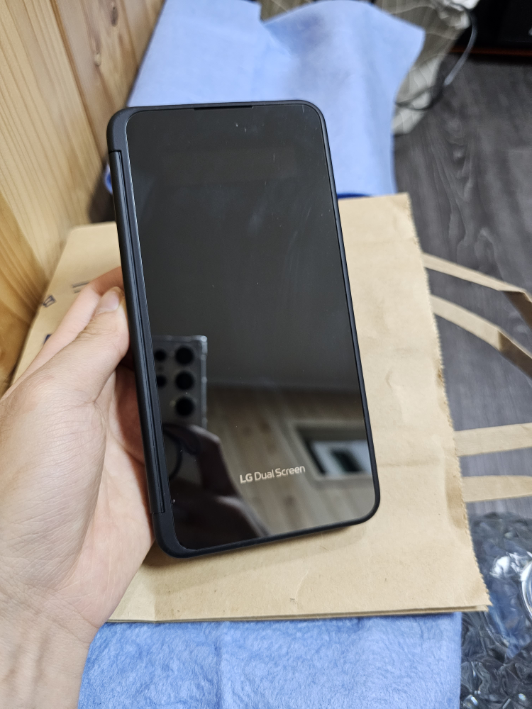 V50S 듀얼스크린 팝니다 | 당근 중고거래