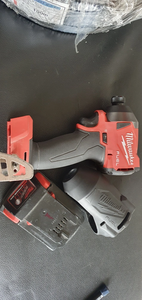 밀워키 M18 FID2 임팩 | 당근 중고거래