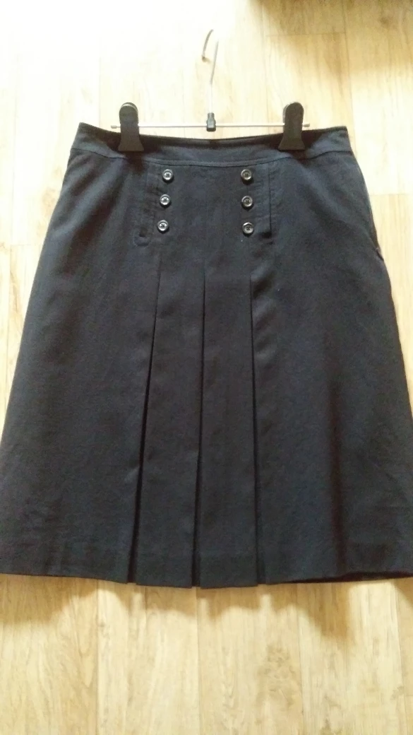 BCBG스커트 66?정도 | 당근 중고거래