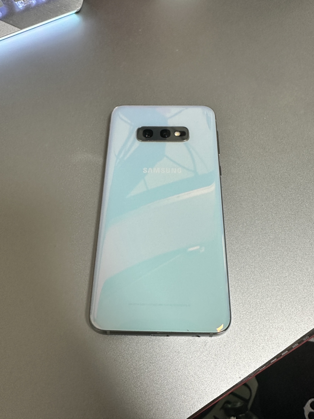 갤럭시 S10e 프리즘화이트 1... | 당근 중고거래