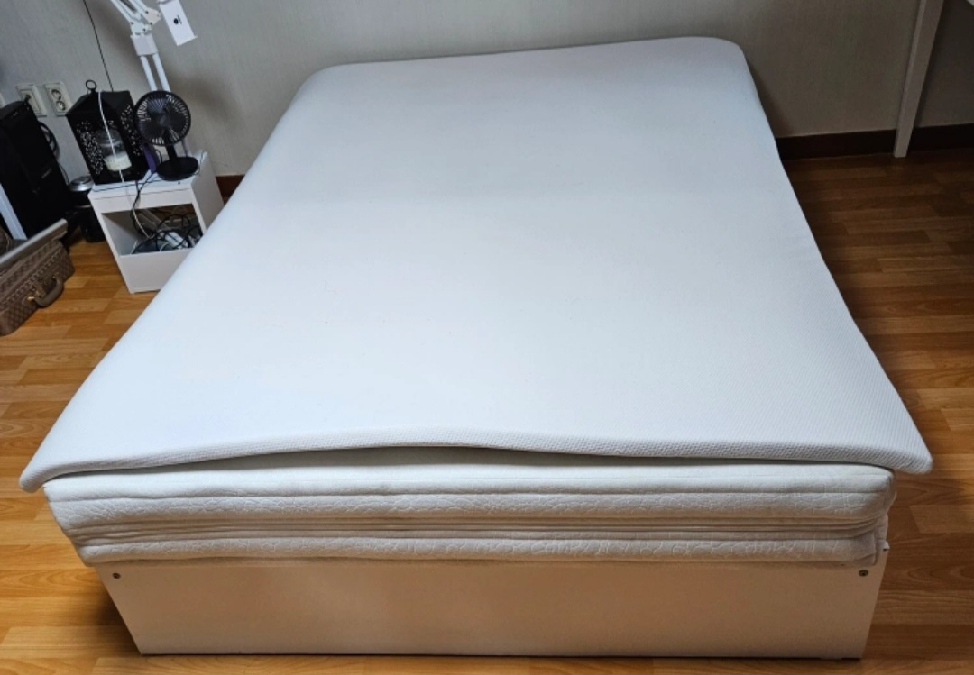 상태좋은 퀸사이즈 침대 토퍼 포... | 당근 중고거래