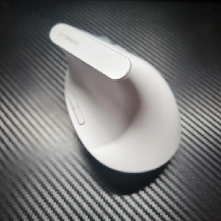 제닉스 STORMX VM2 버티... | 당근 중고거래