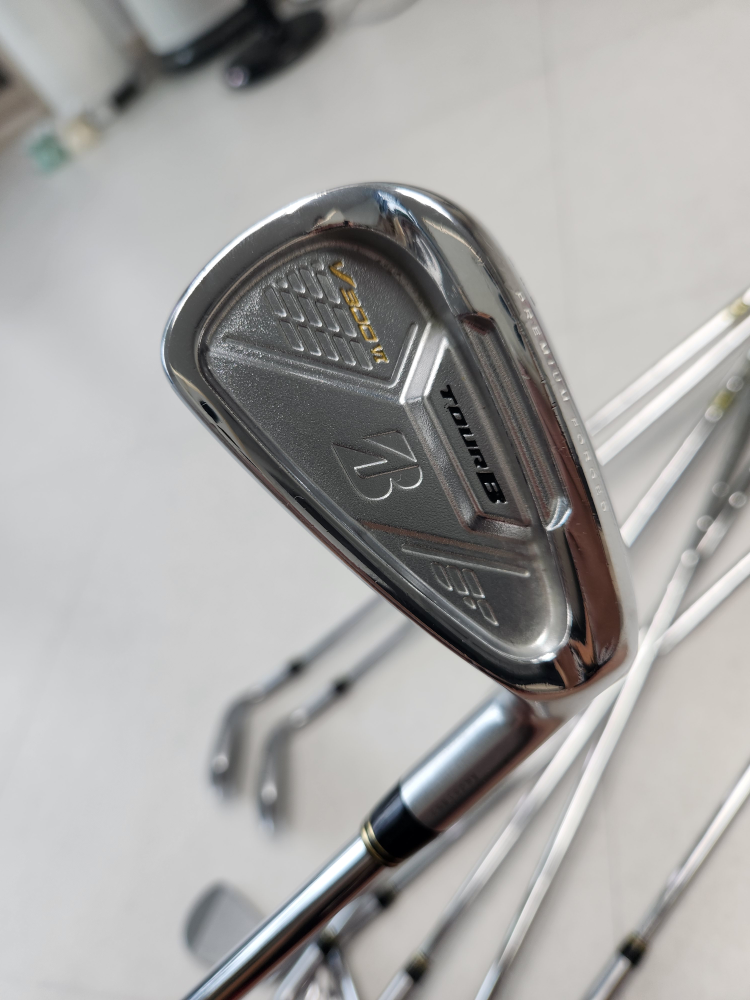 v300 6세대 4~p ,50,... | 당근 중고거래