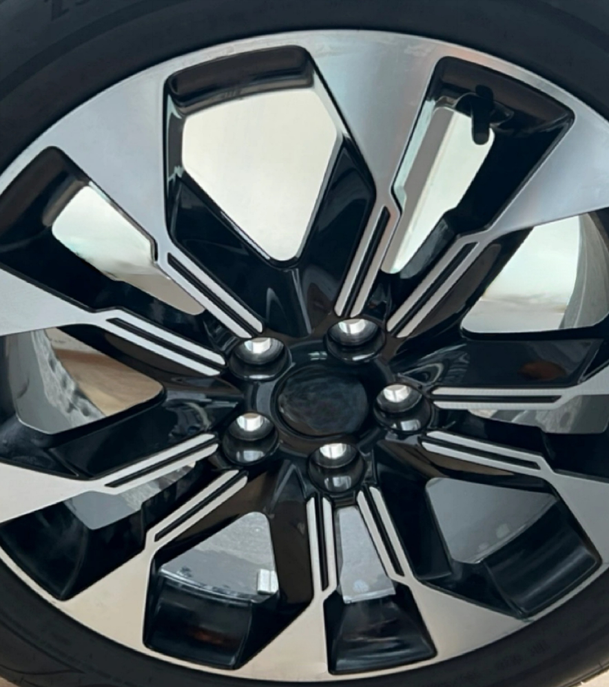 4세대 카니발 KA4 19인치 순정휠 타이어 한짝(컨티렌탈)휠타이어 | 기타 중고물품 | 당근 중고거래