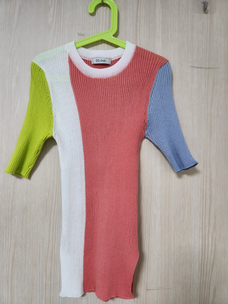 cc콜렉트니트. 새상품. 이계절... | 당근 중고거래