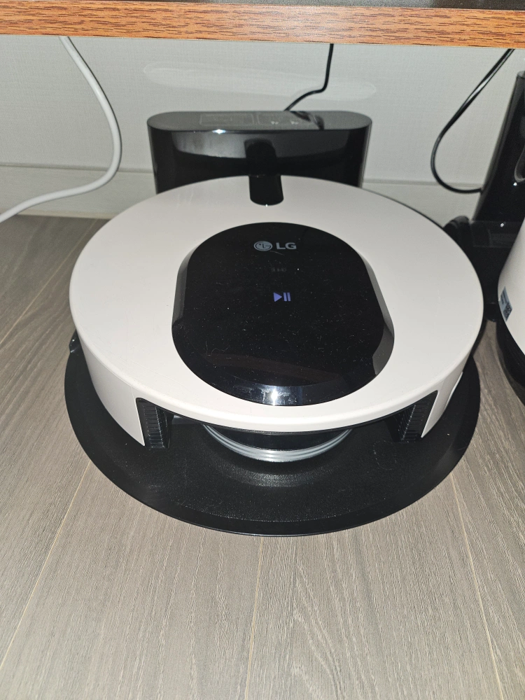 LG M9 물걸레 청소기 팔아요 | 당근 중고거래