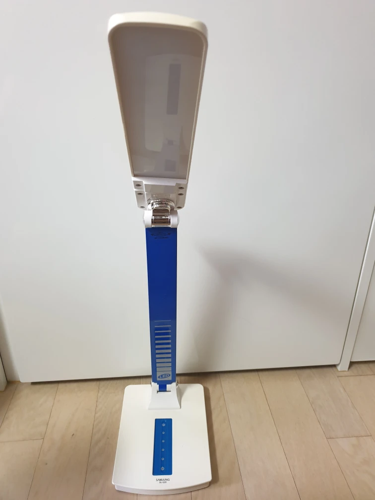 삼정 LED SL520 스탠드 싸게 팝니다 | 복대동 | 생활가전 | 당근 중고거래