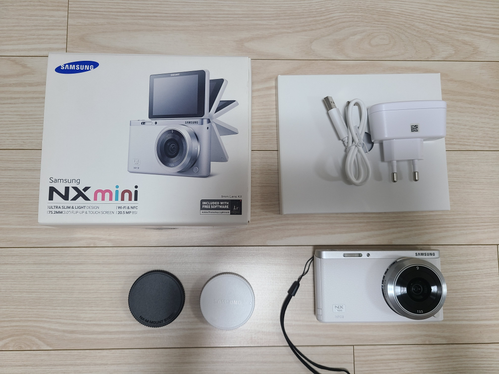 삼성 NX mini 미러리스 카메라 풀박 9mm 단렌즈 포함 | 디지털기기 | 당근 중고거래