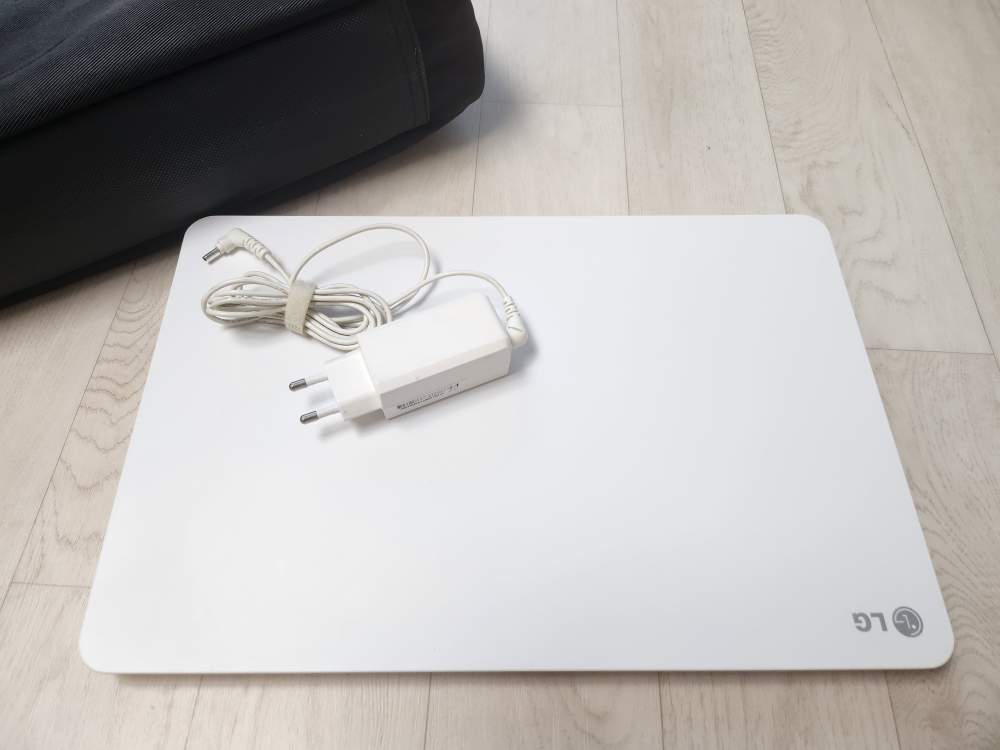 LG노트북 (LG15U34) + 가방포함 | 디지털기기 | 당근 중고거래