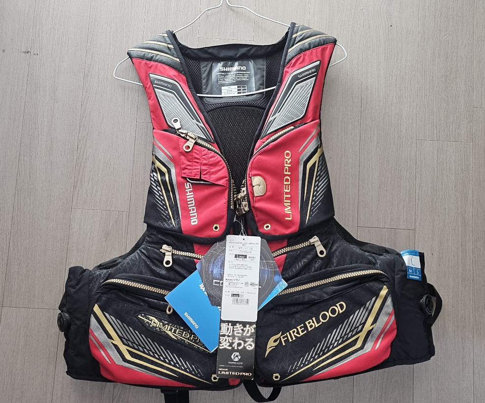 시마노 낚시조끼 111q 팔아요... | 당근 중고거래