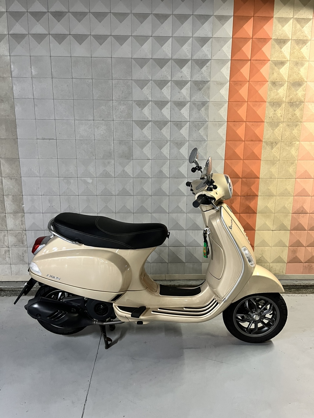 베스파 스쿠터 LX125 21년식 | 당근 중고거래