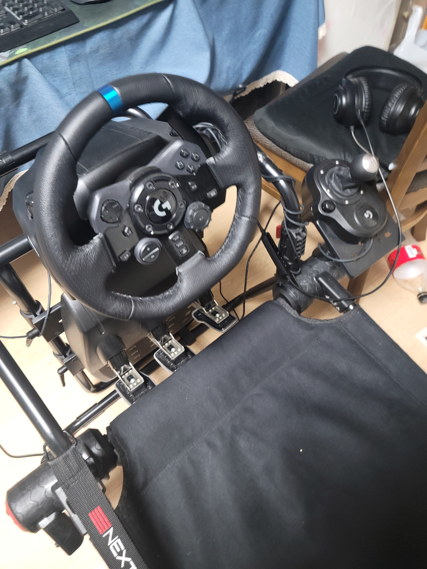 로지텍 G923 레이싱 휠 풀세... | 당근 중고거래