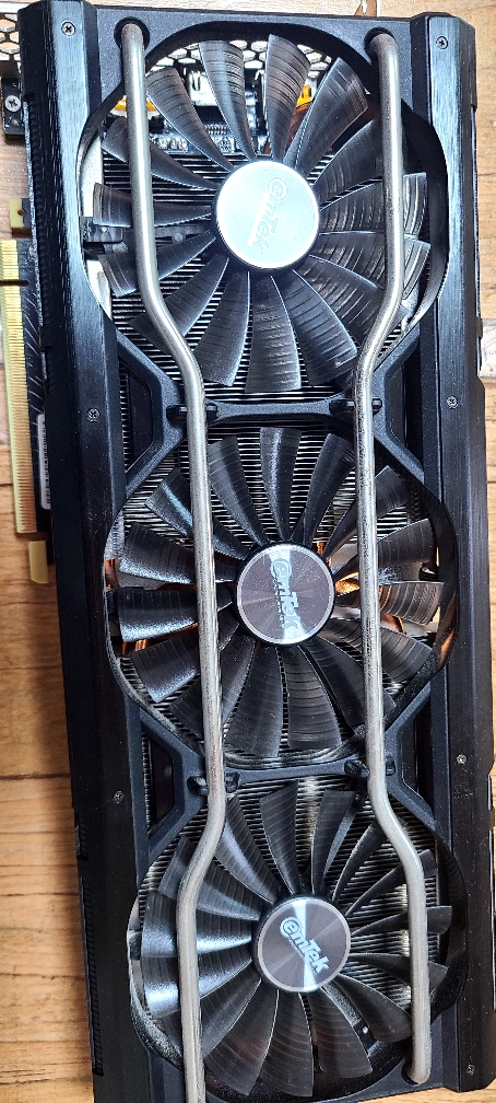 2070s 블랙몬스터 팝니다 | 당근 중고거래