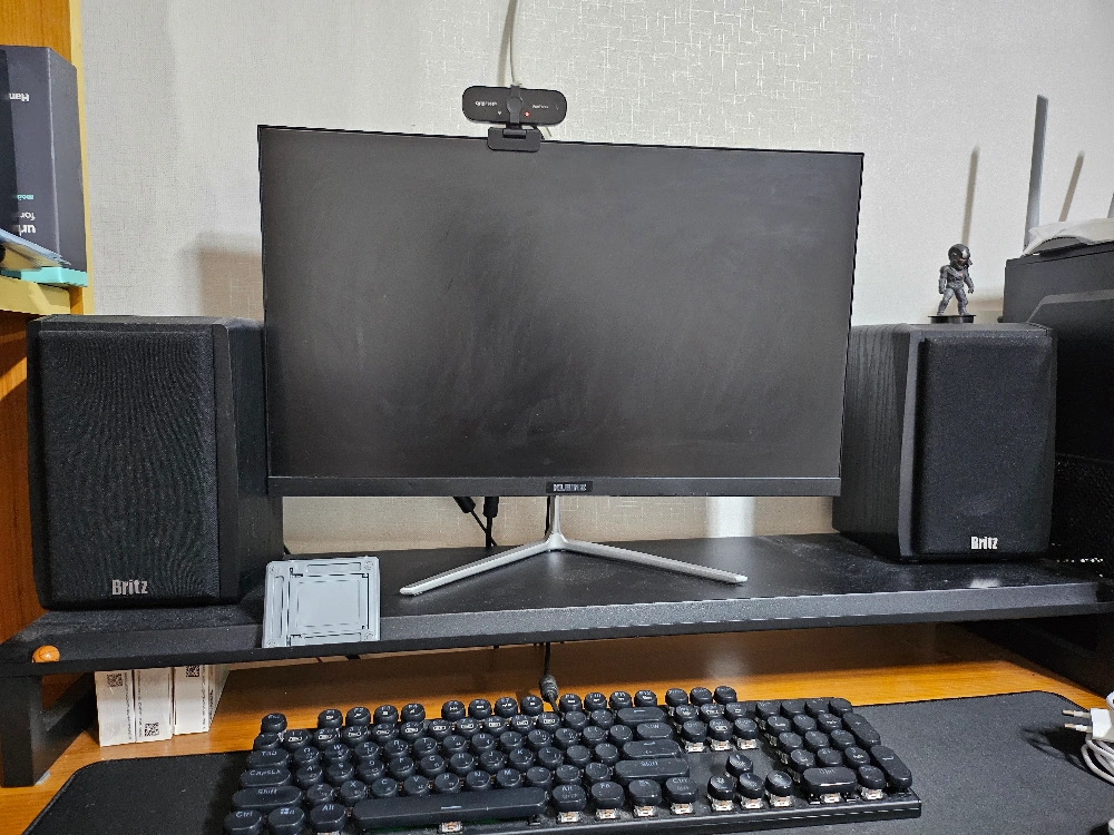 Britz twin woofer 스피커 & 모니터 받침대 & 장패드 | 증평읍 | 디지털기기 | 당근 중고거래