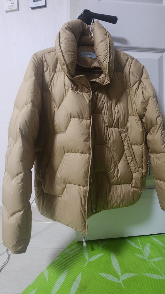 bcbg 구스다운 점퍼 55.66 | 당근 중고거래