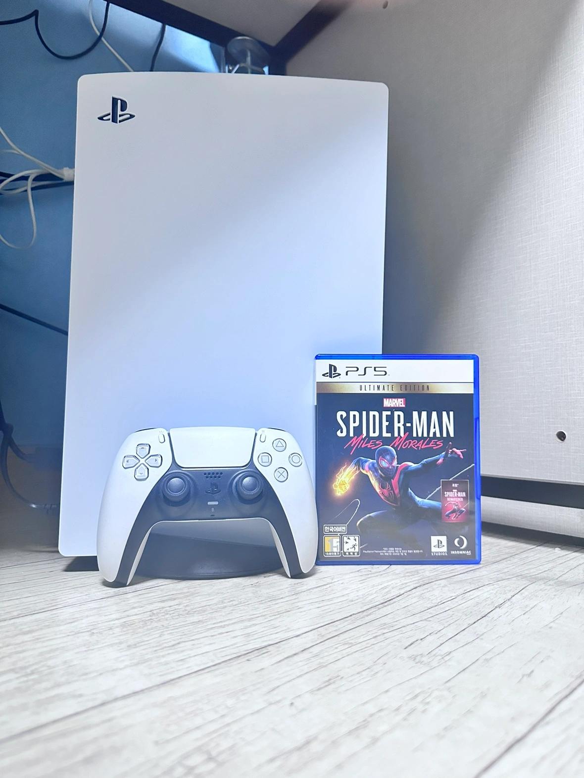 플스5 디스크 에디션 팝니다.버전1218A컨트롤러1개(스파이더맨 마일즈모랄레스 동봉) | 디지털기기 | 당근 중고거래