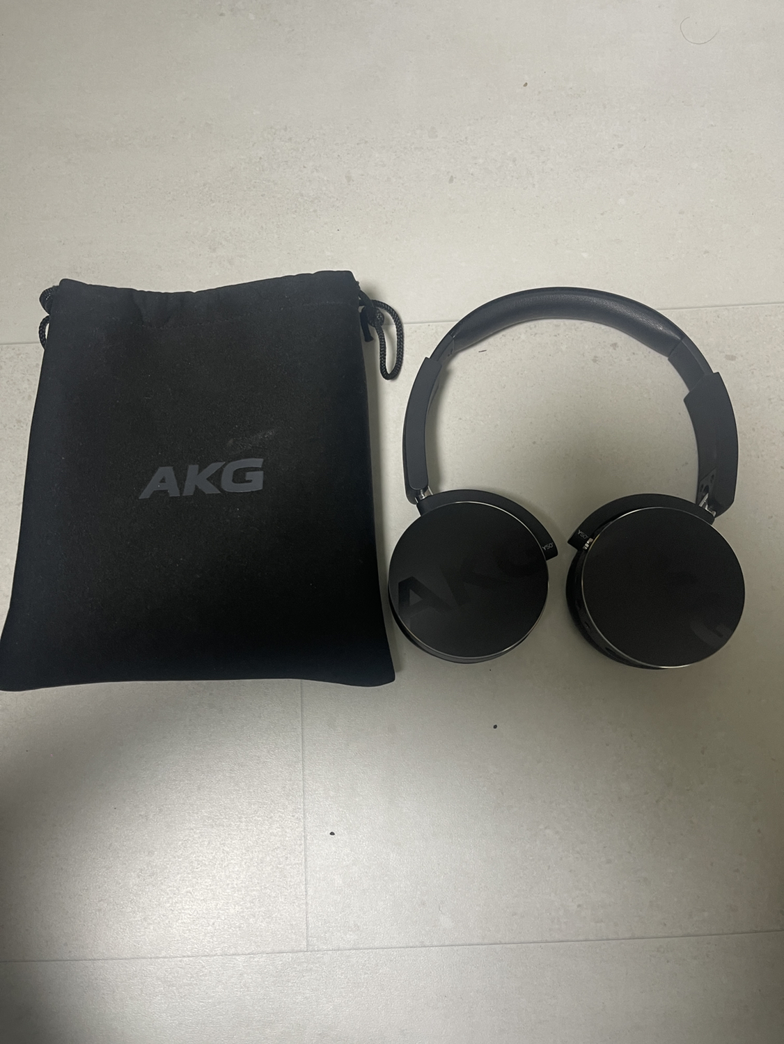 AKG Y50 | 당근 중고거래