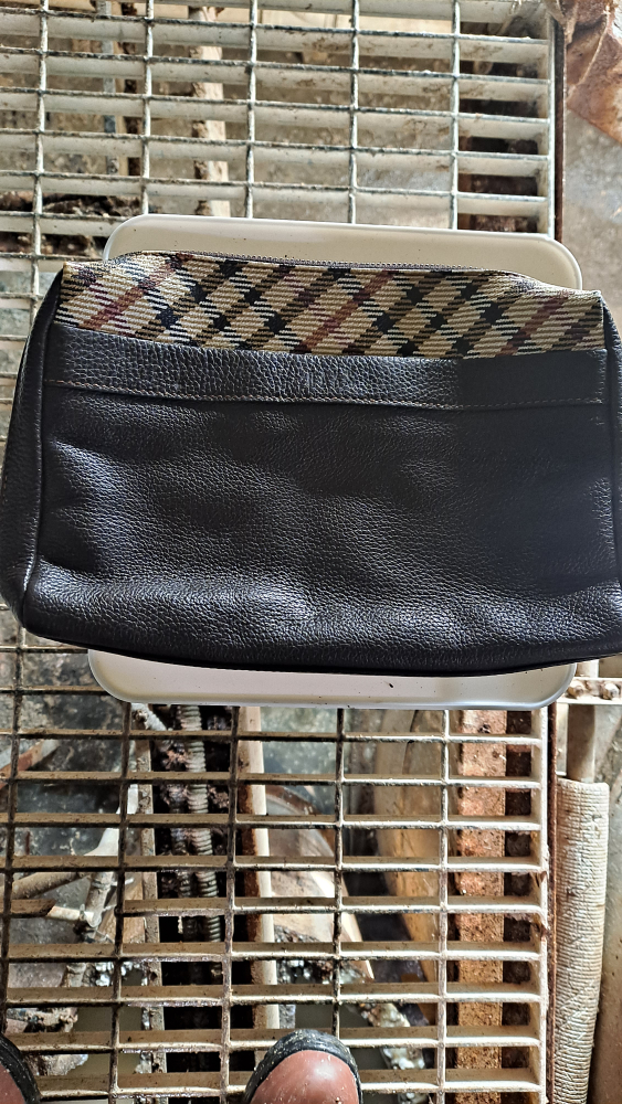 daks파우치백팝니다 | 당근 중고거래