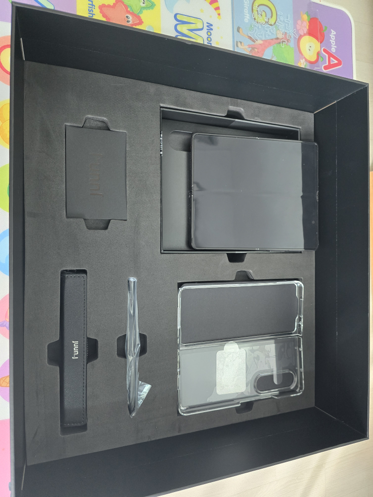 갤럭시 폴드4 256G 준지 자... | 당근 중고거래