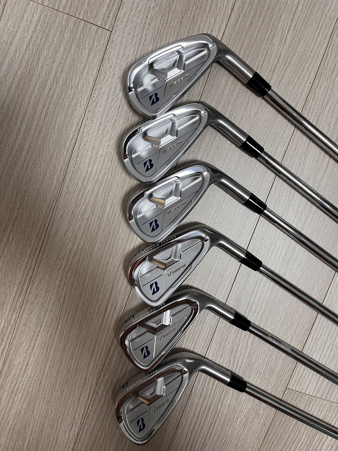 브릿지스톤 v300 8세대 6i(5~p) 950r 판매합니다 | 스포츠/레저 | 당근 중고거래