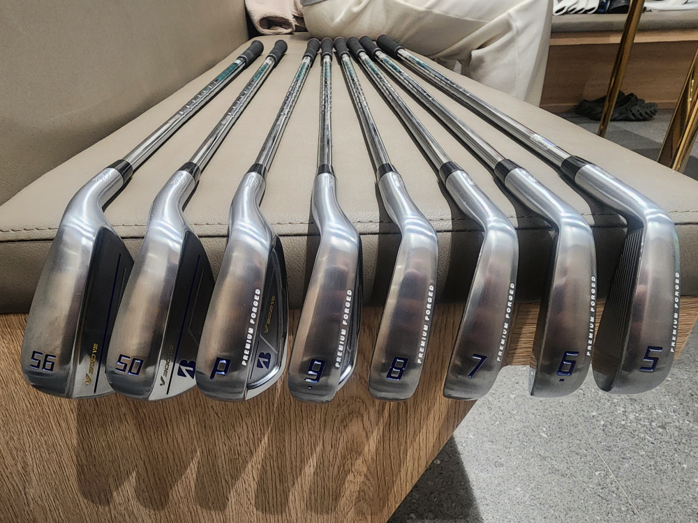 V300 8시리즈 8i 민트급 ... | 당근 중고거래