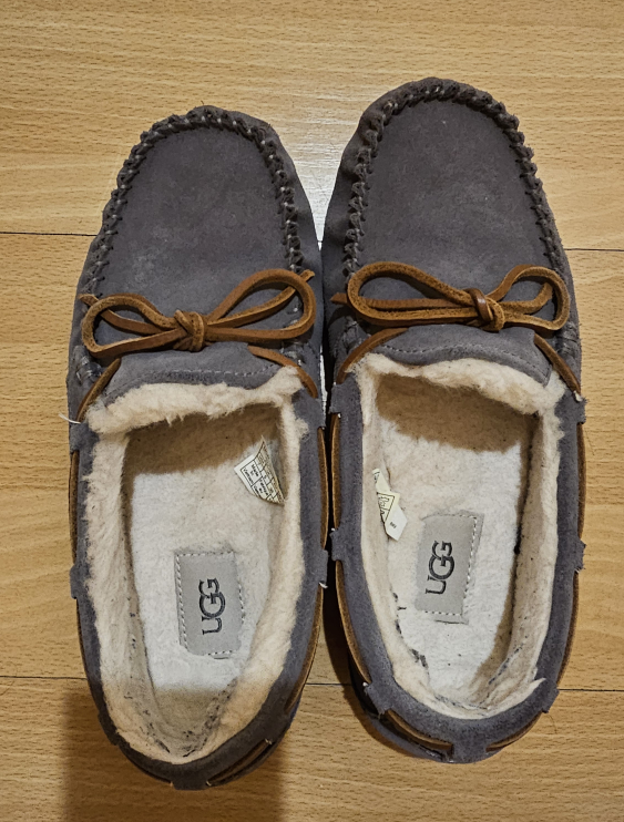 어그 로퍼 240 (us7) | 당근 중고거래