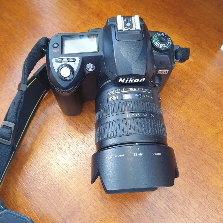 디지털카메라 니콘 D70과 렌즈 | 당근 중고거래