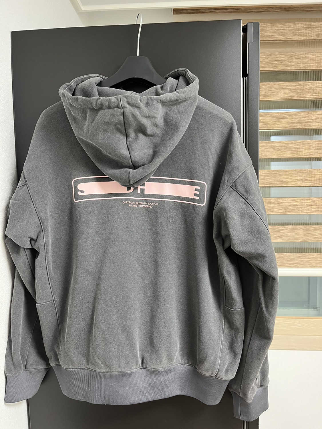 솔리드옴므 20fw 백로고 후드 그레이(회핑) 46사이즈 | 새롬동 | 남성패션/잡화 | 당근 중고거래