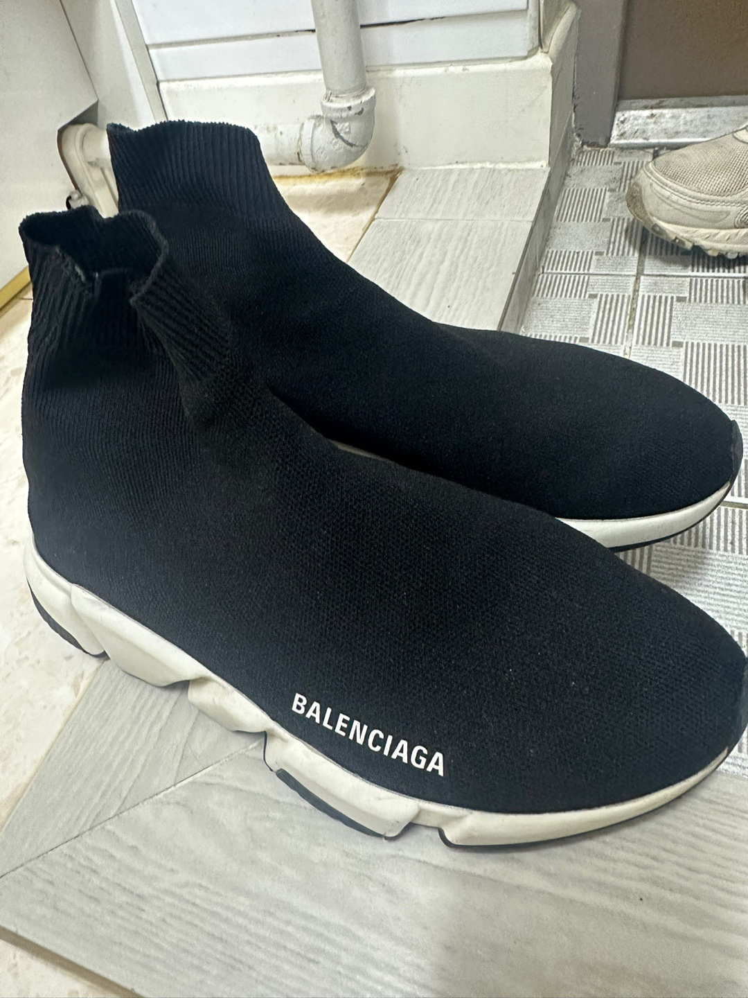 발렌시아가 스피드러너 245~2... | 당근 중고거래