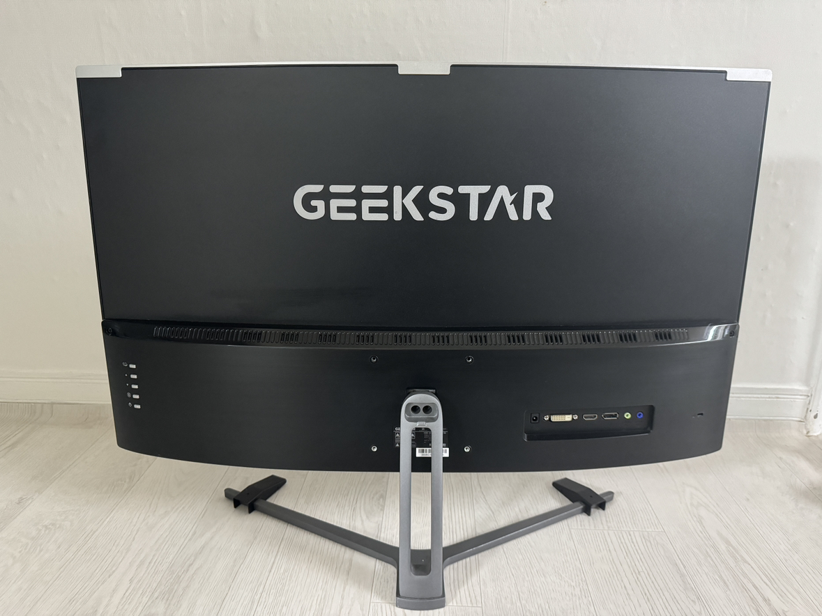 GEEKSTAR 32인치 165hz 모니터 | 디지털기기 | 당근 중고거래