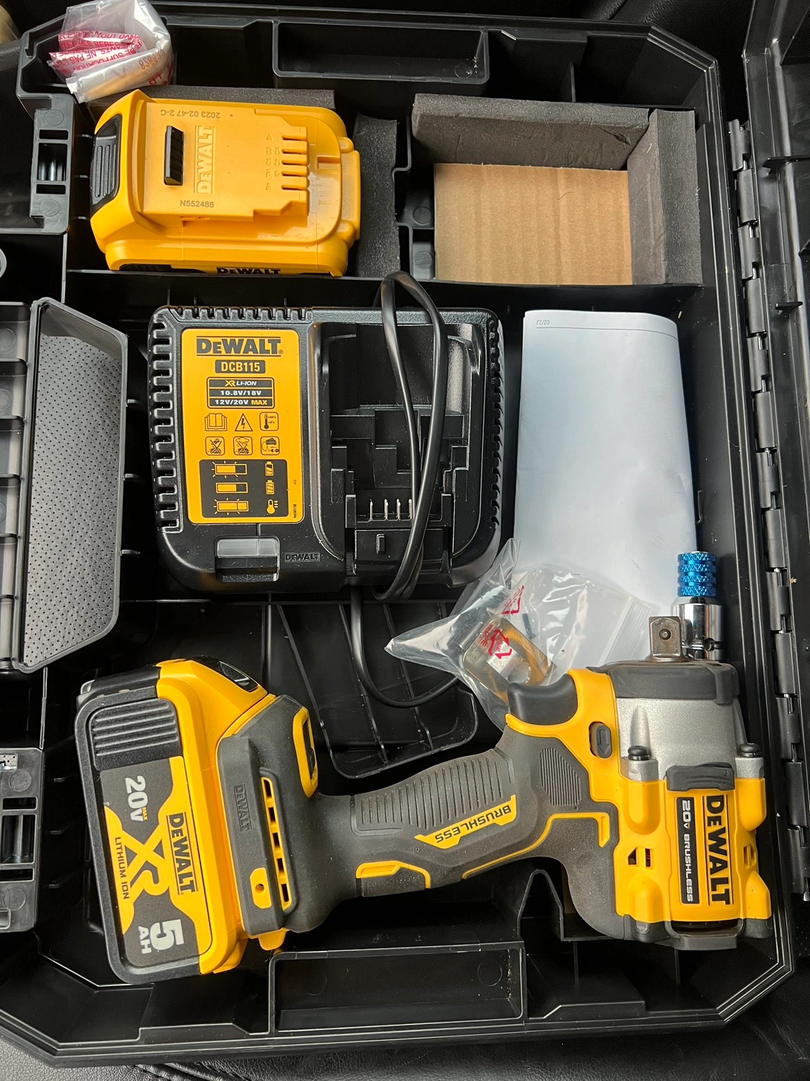 디월트 DCF 992 p2 임팩렌치 | 당근 중고거래