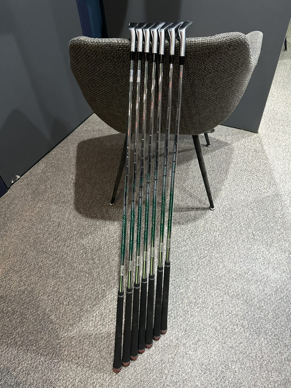 v300 8 7i(4-p) 판매 | 당근 중고거래