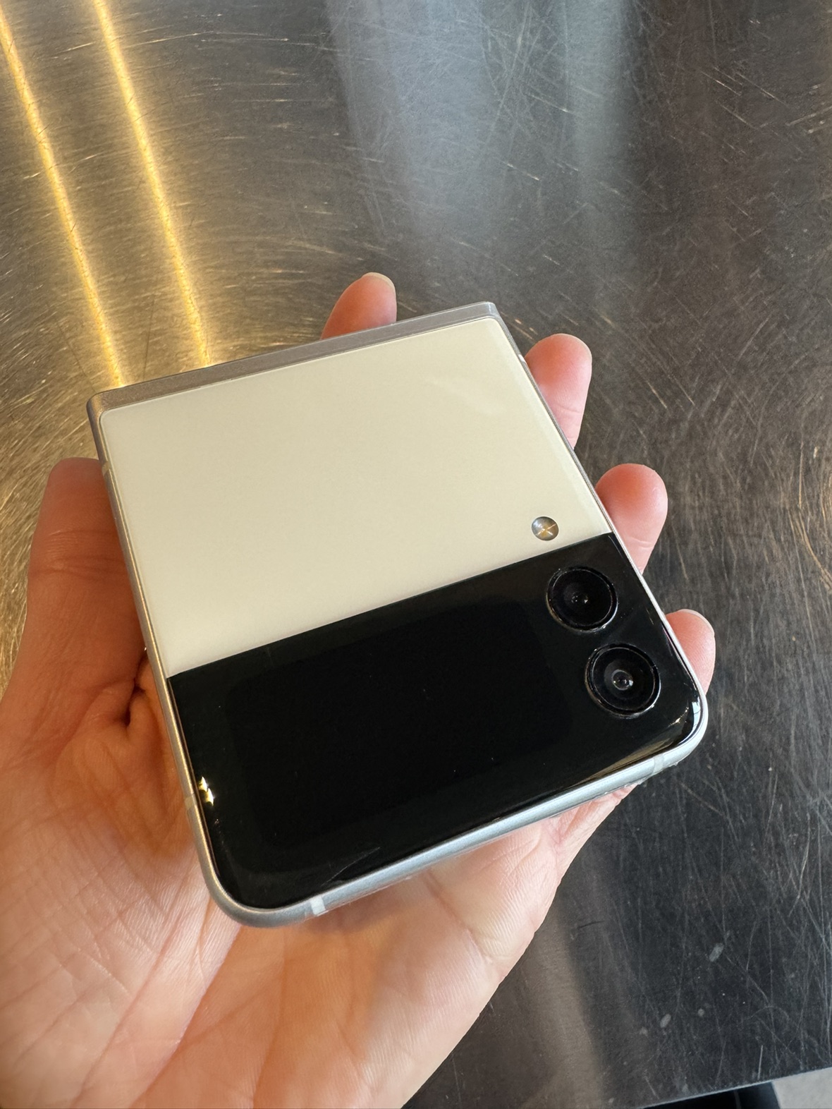 LG Z플립 제트플립3 256g 크림 | 당근 중고거래