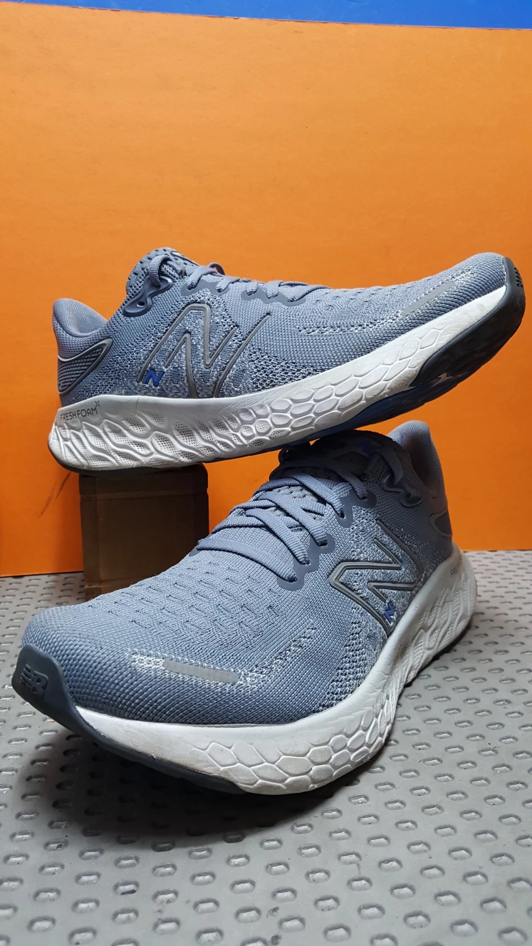 뉴발란스 프레쉬폼1080(US8... | 당근 중고거래