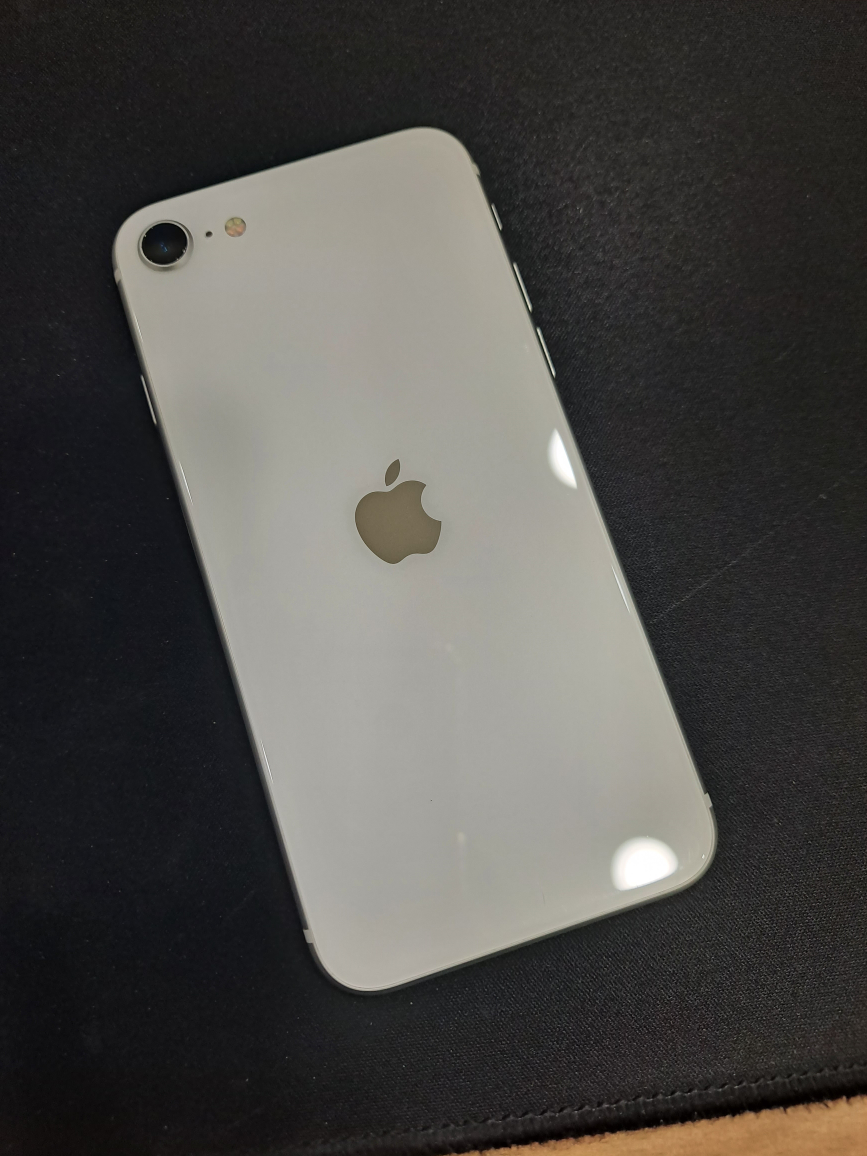 아이폰se2 128기가 화이트 팔아요 | 당근 중고거래