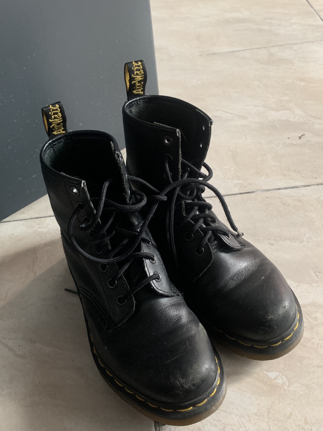 닥터마틴 8홀 UK4 (235-240) | 여성잡화 | 당근 중고거래