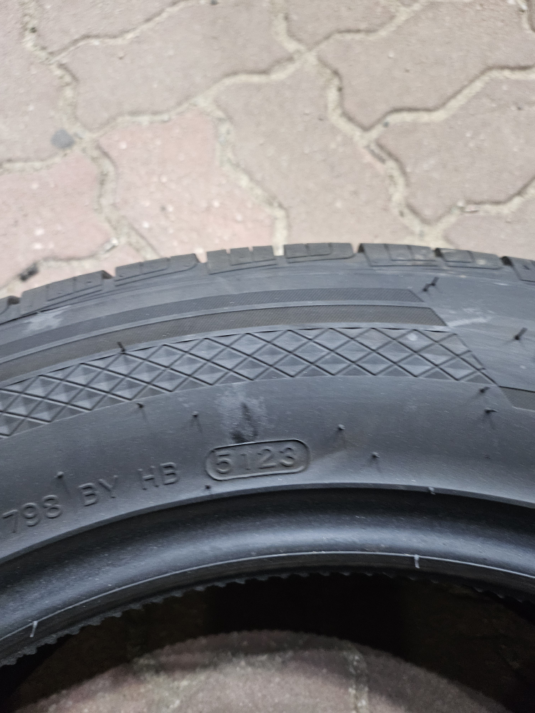 한국 HPX 235 55 19 타이어 한개 판매합니다. | 기타 중고물품 | 당근 중고거래