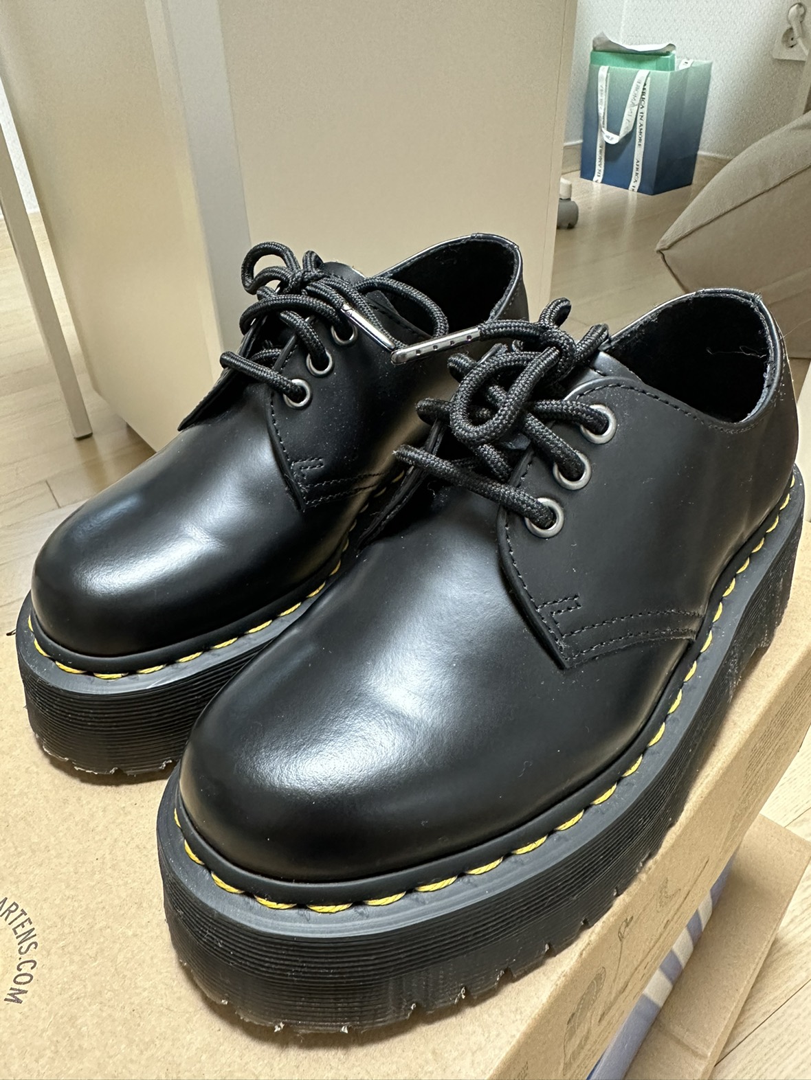(가격내림) 닥터마틴 1461 쿼드 240mm 판매(정품보증카드 유) | 일직동 | 여성잡화 | 당근 중고거래